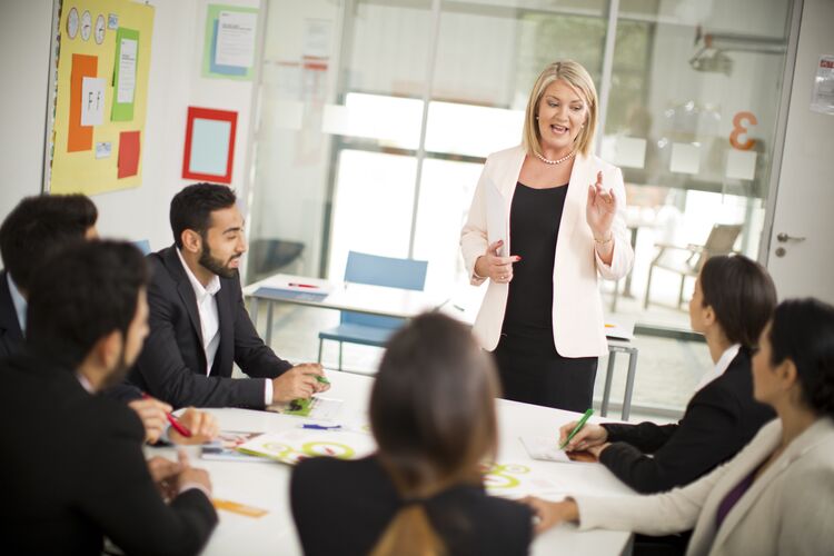 English courses for adults | British Council Saudi Arabia