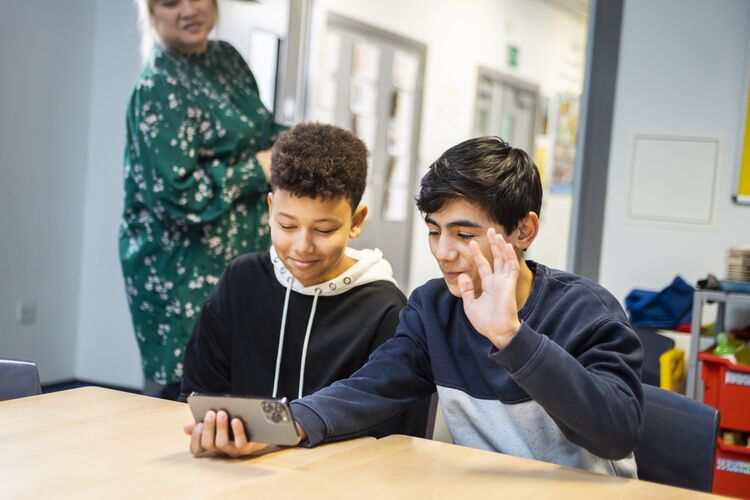 Secondary Plus – English for teens (12-17 years) | British Council ...